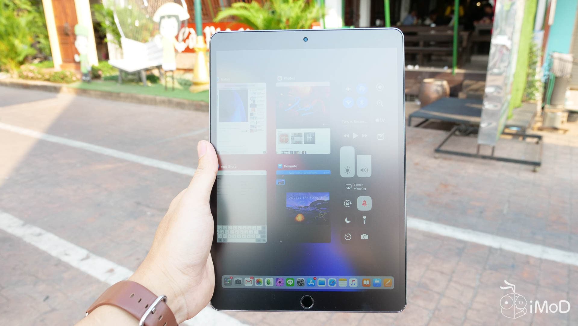 รีวิวฟิล์มกระจกด้าน Smart Note Anti Finger Print เพื่อ iPad 10.5 นิ้ว ...