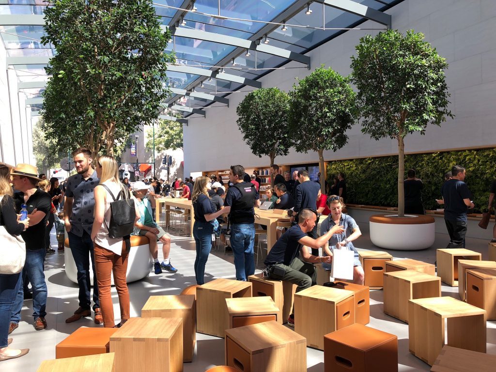 ประมวลภาพ Apple Palo Alto โฉมใหม่ | techfeedthai