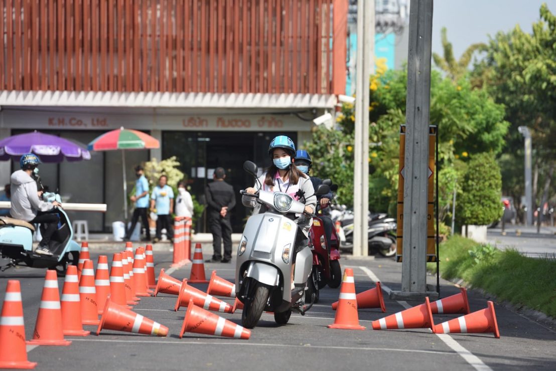 กสิกรไทย จับมือ Hsem Motor และสำนักงานทรัพย์สินจุฬาฯ เปิดให้เช่า EV ...